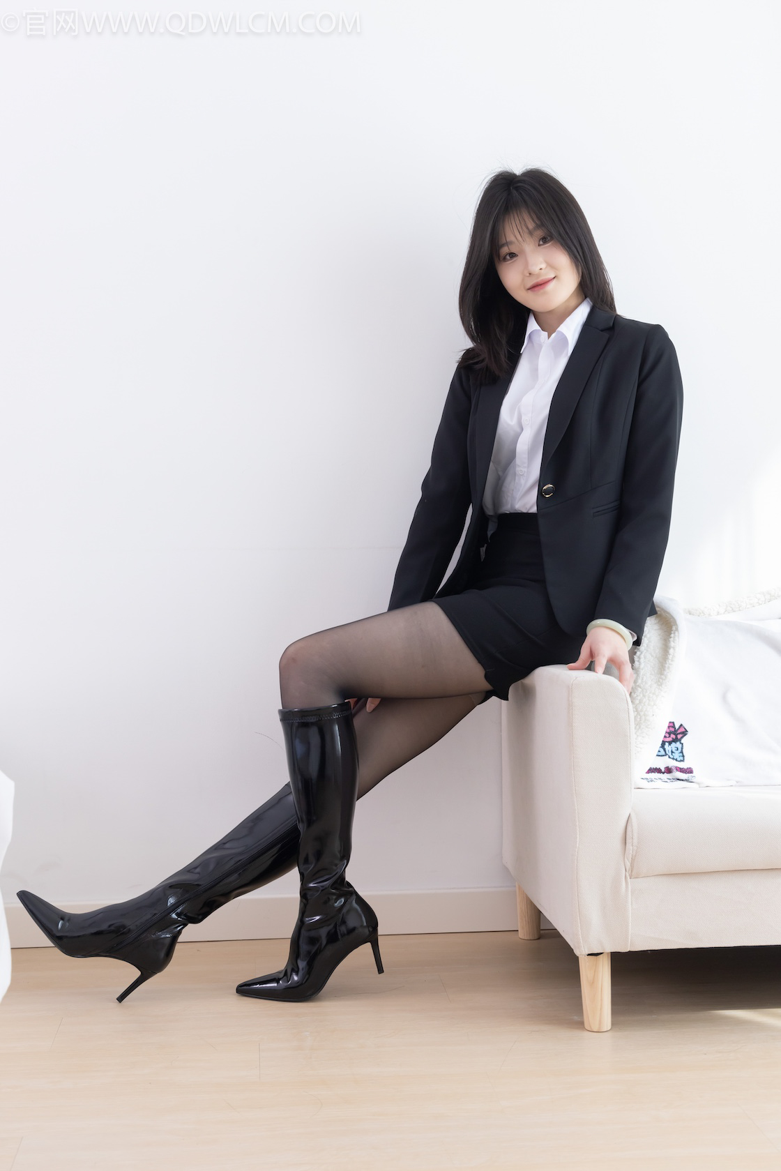 物恋传媒2306期：青柠-高跟长靴、薄黑丝（脚尖加固款）、ol制服、物恋传媒、物恋摄影映画 - 物恋传媒